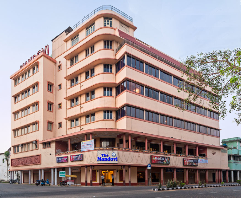 Panjim Promenade - 3 - Photo Blog by Rajan Parrikar
