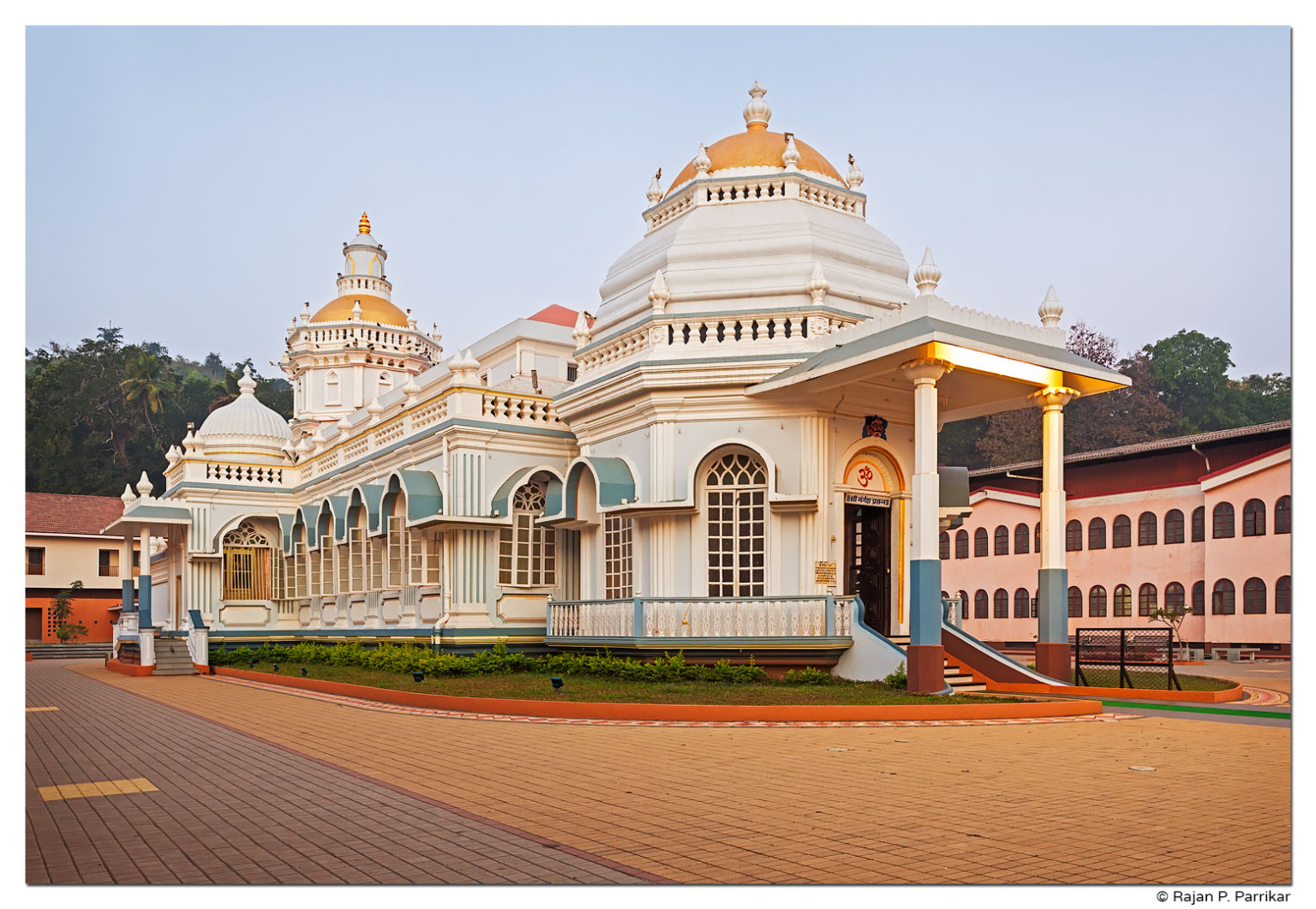 Mangeshi - Photo Blog by Rajan Parrikar